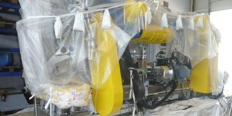 Belvac (Rosario Can Technology) levert 26 ton zware machine om blikjes ...